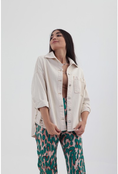 Coral Büyük Düğmeli Pamuklu Gömlek Ekru