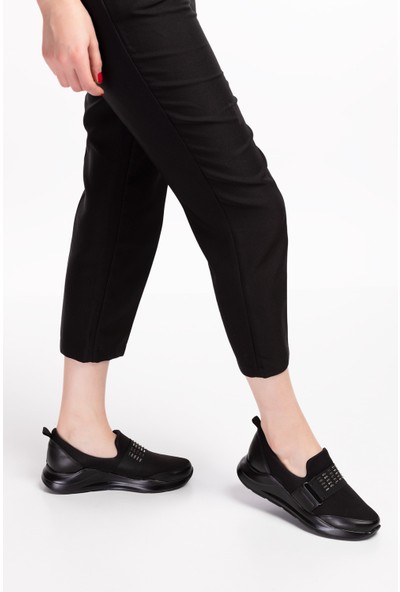 Akgün Terlik Kadın Siyah Bant Taş Comfort Ayakkabı