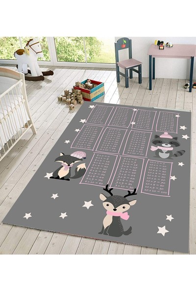 Closer Çarpım Tablolu Dijital Baskılı, Makinede Yıkanabilen, Antialerjik ,deri Taban Çocuk Halısı KD-024 Closer Çarpım Tablolu Dijital Baskılı, Makinede Yıkanabilen, Antialerjik ,deri Taban Çocuk Halısı KD-024