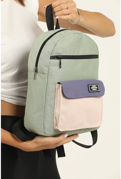 Shaka U15 3 Bölmeli Sırt Çantası U:30 cm E:25 cm G:9 cm