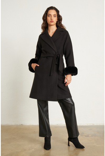 Gusto Kolu Kürklü Kaşe Kaban - Siyah