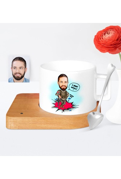 BK Kişiye Özel Bedelli Asker Karikatür Ahşap Altlıklı Seramik Fincan - 1