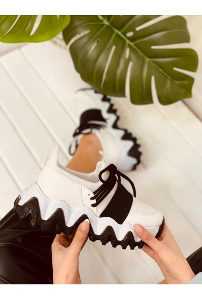 Beyaz Siyah (Elixir) Kadın Sneakers Beyaz Siyah (Elixir) Kadın Sneakers