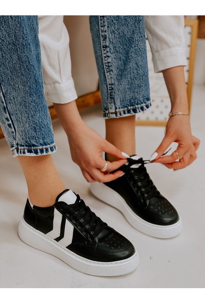Siyah Beyaz (Walker) Kadın Bağcıklı Sneakers