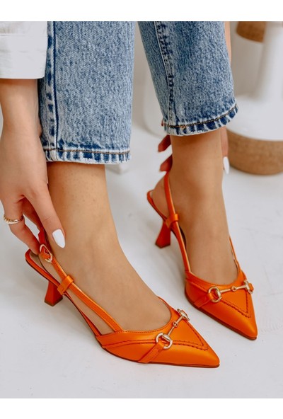 Turuncu Deri (Moss) Toka Detay Kadın Stiletto Turuncu Deri (Moss) Toka Detay Kadın Stiletto