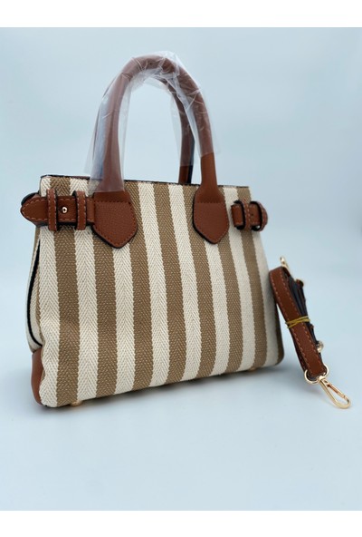 Collectiva Burberry Model Çapraz Saplı Kadın Çanta Collectiva Burberry Model Çapraz Saplı Kadın Çanta