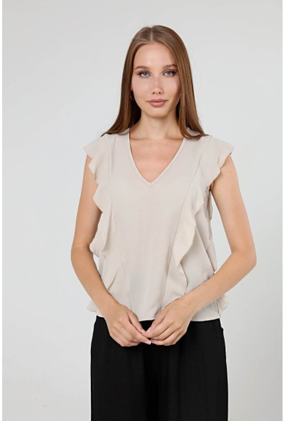 Home Store Bluz V Yaka V Şeklinde Volanli Ense V Bantli Kolsuz - Bej Home Store Bluz V Yaka V Şeklinde Volanli Ense V Bantli Kolsuz - Bej