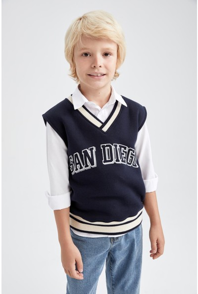 DeFacto Erkek Çocuk V Yaka Baskılı Kalın Sweatshirt Kumaşı Süveter X8379A622AU