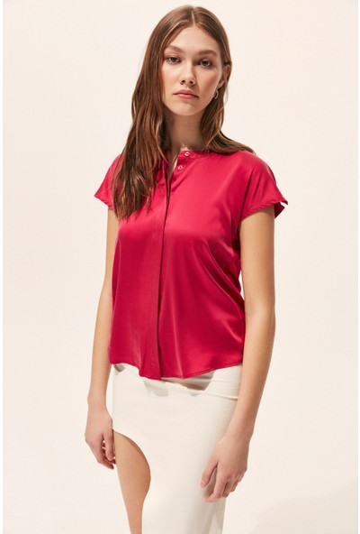 Fuşya Ipekli Monica Yuvarlak Yaka Kısa Kollu Gömlek Fuşya Ipekli Monica Yuvarlak Yaka Kısa Kollu Gömlek