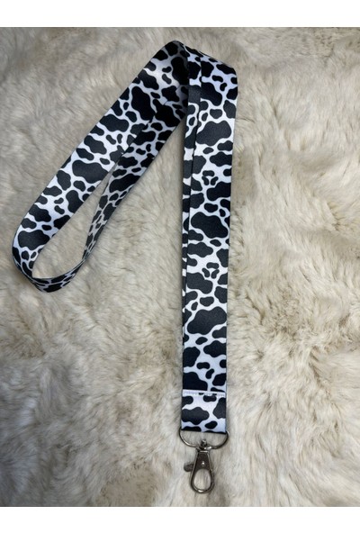Hediyebum Siyah Beyaz Boyun Askısı