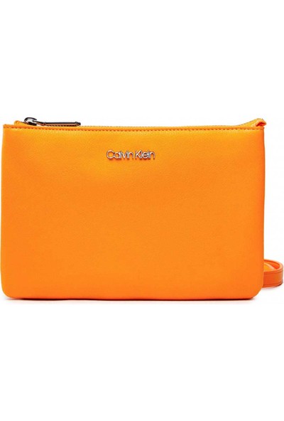 Calvin Klein Ck Must Çapraz Askılı Çantası K60K607883