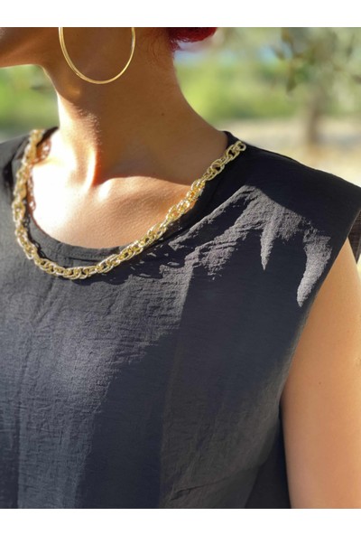 By Kuzin's Yaka Zincirli Kolsuz Şifon Bluz