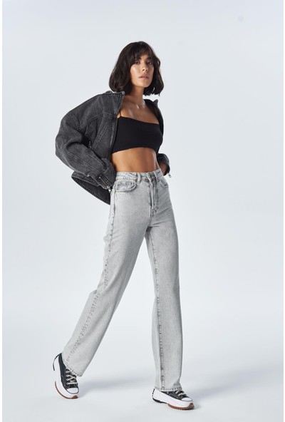 Weslie Açık Grii Yüksek Bel Düğmeli Wideleg Fit Jean Pantolon C 4530-062 Weslie Açık Grii Yüksek Bel Düğmeli Wideleg Fit Jean Pantolon C 4530-062