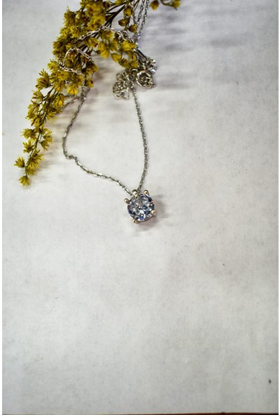 Jade Shine 925 Ayar Gümüş Tek Taş Kolye