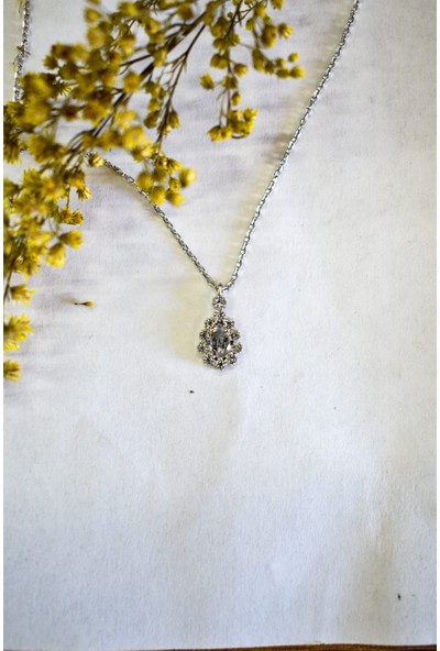 Jade Shine 925 Ayar Gümüş Zirkon Taşlı Damla Kolye Jade Shine 925 Ayar Gümüş Zirkon Taşlı Damla Kolye