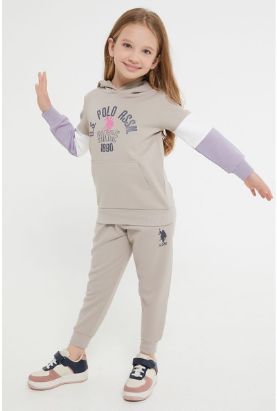 U.S. Polo Assn. U.s. Polo Assn Lisanslı Bej Kız Çocuk Kanguru Cepli Eşofman Takım U.S. Polo Assn. U.s. Polo Assn Lisanslı Bej Kız Çocuk Kanguru Cepli Eşofman Takım