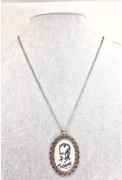 Otantik Reçine Canlı Çiçek Kolye Otantik Reçine Canlı Çiçek Kolye