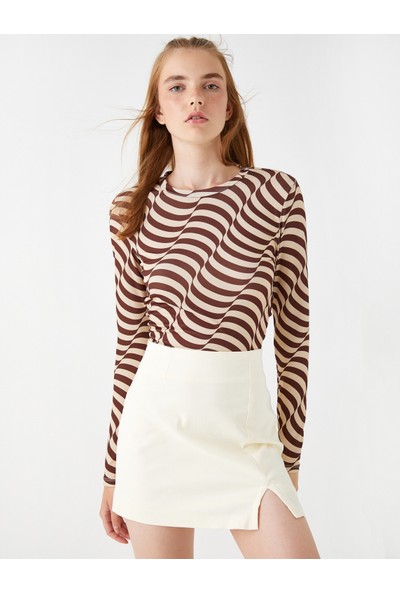 Yırtmaç Detaylı Mini Etek