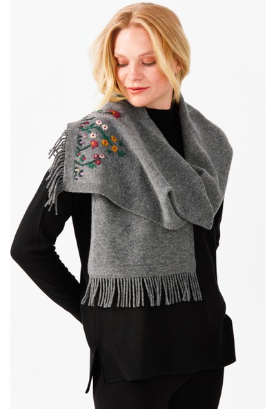 Desen Triko Kadın Işlemeli Püsküllü Kaşkol Füme Desen Triko Kadın Işlemeli Püsküllü Kaşkol Füme