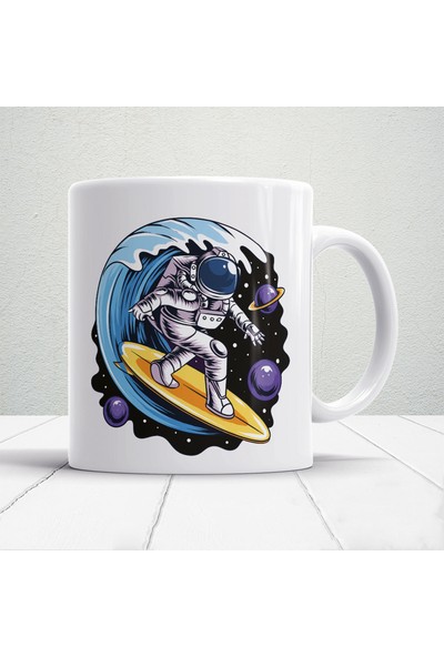 Uzayda Sörf Yapan Astronot Baskılı Kupa Bardak Uzayda Sörf Yapan Astronot Baskılı Kupa Bardak