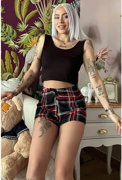 Pijama Evi Siyah Ekose Baskılı Crop Örme Askılı Şortlu Pijama Takımı