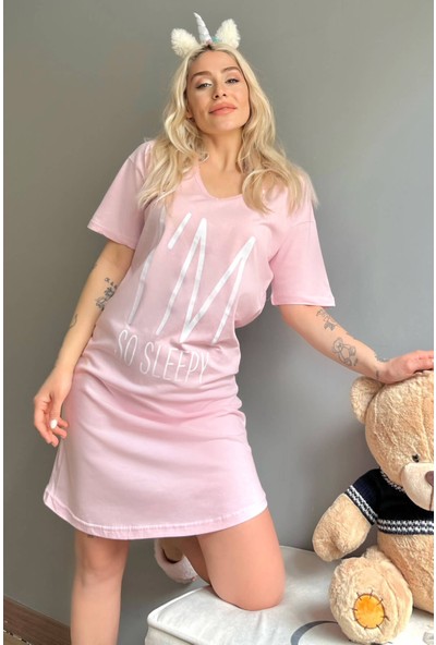 Pijama Evi Açık Pembe Sleepy Baskılı Kadın Gecelik Pijama Evi Açık Pembe Sleepy Baskılı Kadın Gecelik