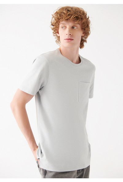 Mavi Cepli Gri Tişört