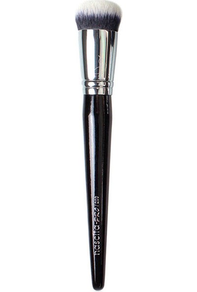 Nascita Pro Kabuki Brush - Oval Yüz Makyaj Fırçası Nascita Pro Kabuki Brush - Oval Yüz Makyaj Fırçası