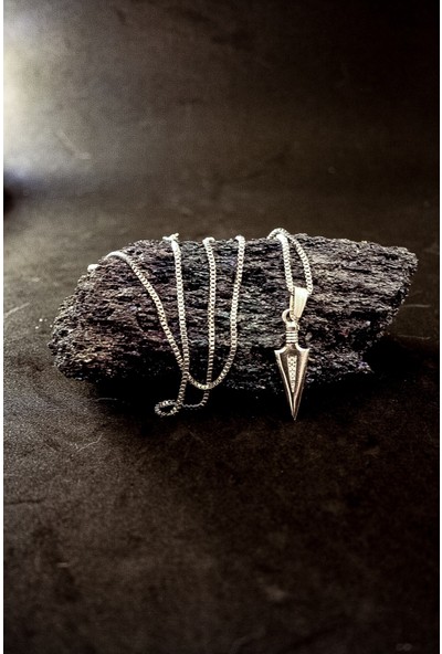 Hosell So Savior Gümüş Rengi Ok Ucu Kolye