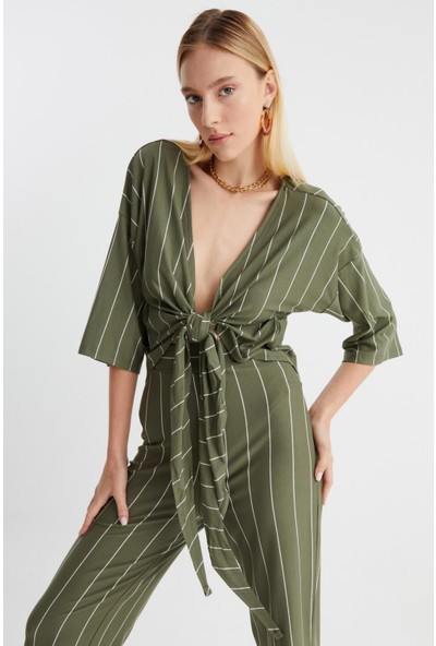 Alexandergardı Önü Bağlamalı Bluz (B22-30800)