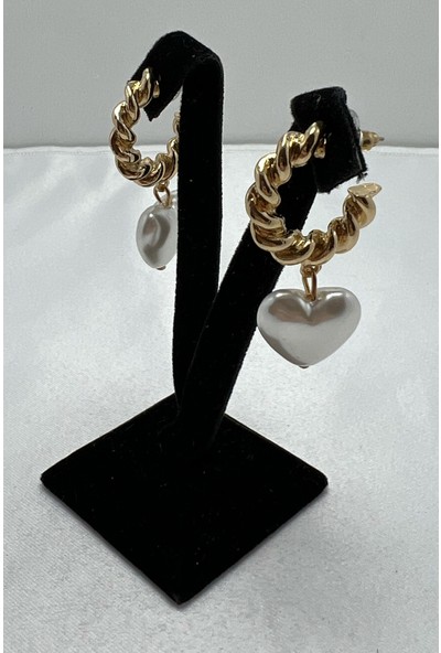 Ressia Kalp Detaylı Burgu Halka Küpe Ressia Kalp Detaylı Burgu Halka Küpe