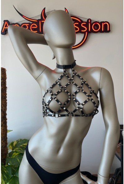 Modanight Kare Detaylı Göğüs Üzeri Siyah Deri Harness Modanight Kare Detaylı Göğüs Üzeri Siyah Deri Harness