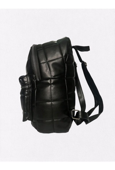 M&B Kadın Siyah Kare Desenli 2 Bölmeli Fermuarlı Deri Ayarlanabilir Askılı Sırt Çantası M&B Kadın Siyah Kare Desenli 2 Bölmeli Fermuarlı Deri Ayarlanabilir Askılı Sırt Çantası