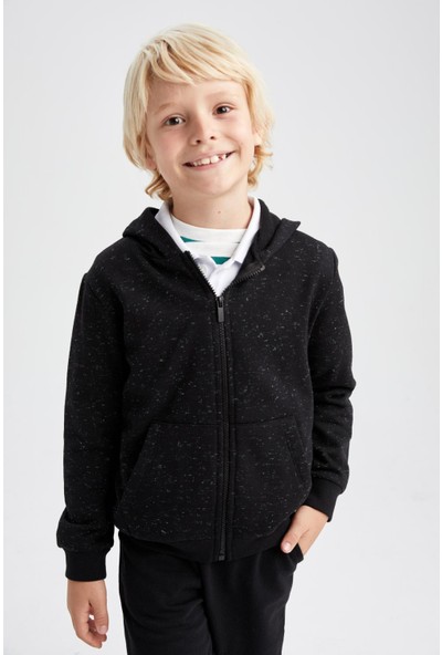 DeFacto Erkek Çocuk Regular Fit Okula Dönüş Basic Kapüşonlu İçi Yumuşak Tüylü Sweat Hırka U5813A622AU DeFacto Erkek Çocuk Regular Fit Okula Dönüş Basic Kapüşonlu İçi Yumuşak Tüylü Sweat Hırka U5813A622AU