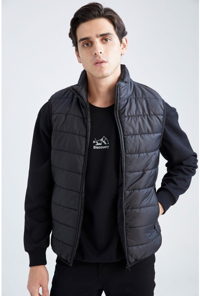 DeFacto Slim Fit Dik Yaka Fermuarlı Su İtici Warmtech Isı Yalıtımlı Yelek U4176AZ22WN