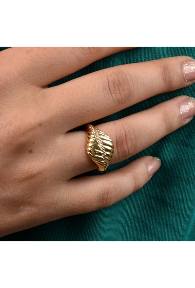 İsmim Bijuteri Yaprak Figürlü Taşlı Yüzük