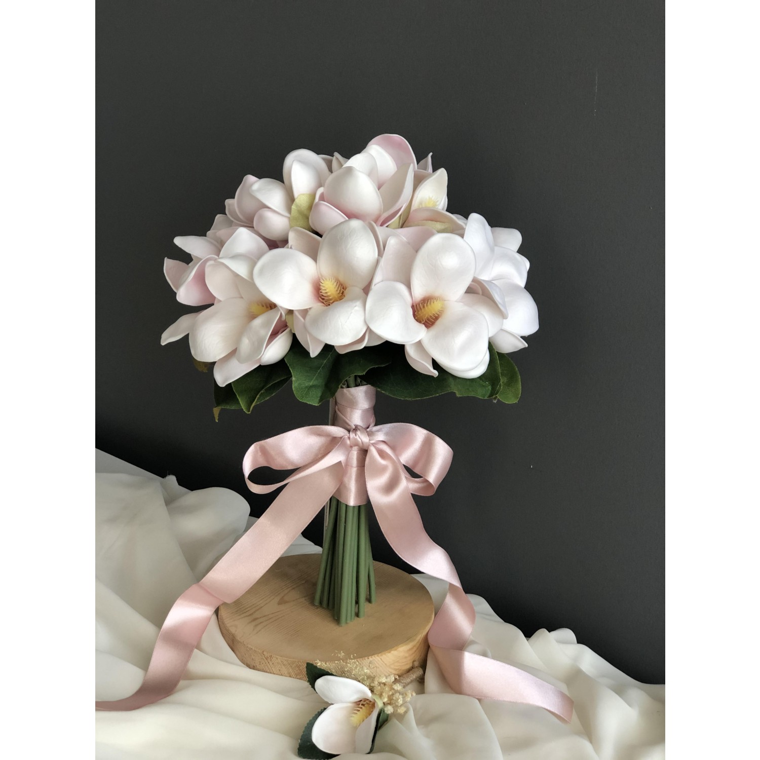 Luvienn Yeni Sezon Islak Pembe Manolya Gelin Buketi-Gelin Fiyatı