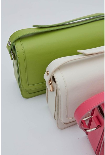 Manuka Kapaklı Omuz Çantası Yeşil Manuka Kapaklı Omuz Çantası Yeşil