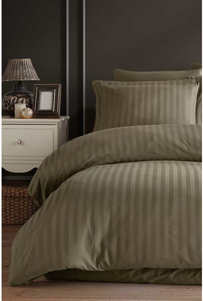 Golden Colors 200X220 Saten Çift Kişilik Yeşil Nevresim Takımı Golden Colors 200X220 Saten Çift Kişilik Yeşil Nevresim Takımı