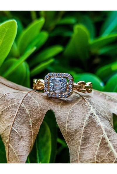 Pırlant 0,24 Karat Baget Pırlanta Yüzük