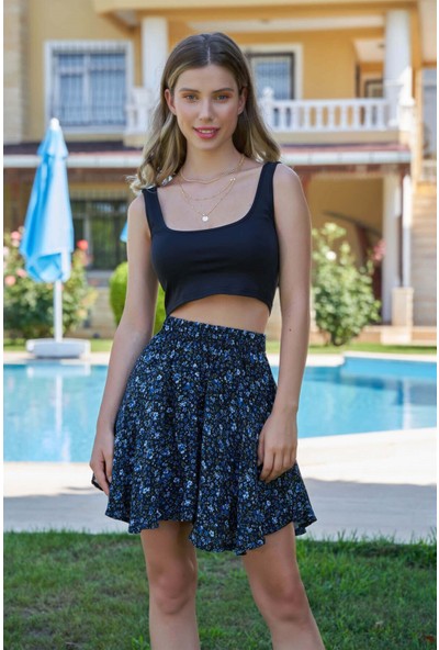 Petmudo AVM Çiçekli Mini Kloş Etek - Siyah Petmudo AVM Çiçekli Mini Kloş Etek - Siyah