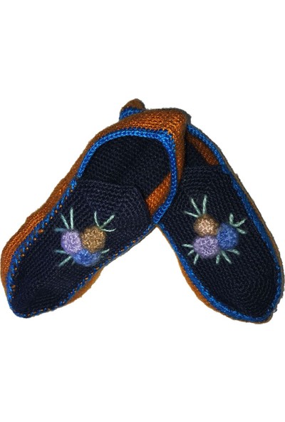 Örgü Dünyası Çiçek Desenli El Örgüsü Çocuk Patik