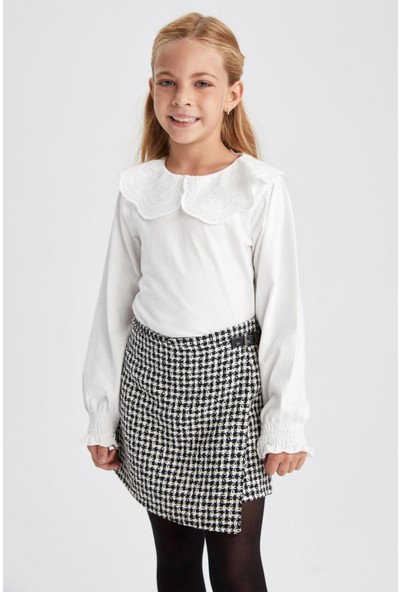 DeFacto Kız Çocuk Kaz Ayağı Desenli Çorap Hediyeli Şort Etek Y3464A622AU DeFacto Kız Çocuk Kaz Ayağı Desenli Çorap Hediyeli Şort Etek Y3464A622AU