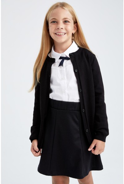 DeFacto Kız Çocuk Regular Fit Okula Dönüş Bisiklet Yaka Düğmeli Triko Hırka N8407A622AU DeFacto Kız Çocuk Regular Fit Okula Dönüş Bisiklet Yaka Düğmeli Triko Hırka N8407A622AU