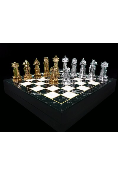 Orta Çağ Tapınak Şovalyeleri Ağır Satranç Taşları ve Sandıklı Satranç Tahtası