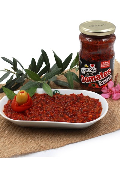 Kavlak Kurutulmuş Domates Ezmesi Acılı 350 gr Kavlak Kurutulmuş Domates Ezmesi Acılı 350 gr