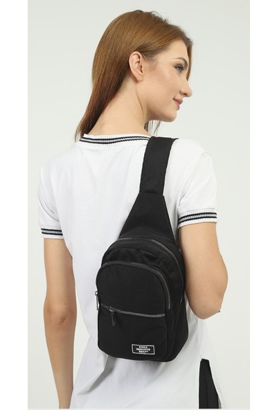 Essente 3 Bölmeli Çapraz Siyah Renk Bel Çantası Essente 3 Bölmeli Çapraz Siyah Renk Bel Çantası