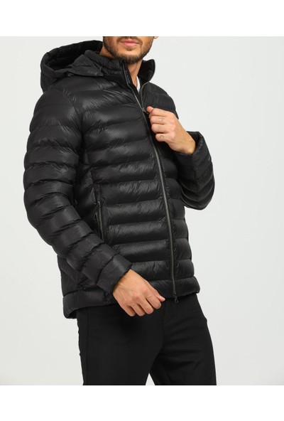 Columbia Titanıum 3D Termal Seyyar Kapşönlu Slim Fit Siyah Mont Columbia Titanıum 3D Termal Seyyar Kapşönlu Slim Fit Siyah Mont