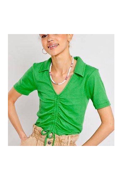 Camellia Boutique Ön Büzgü Detay Triko Crop Camellia Boutique Ön Büzgü Detay Triko Crop