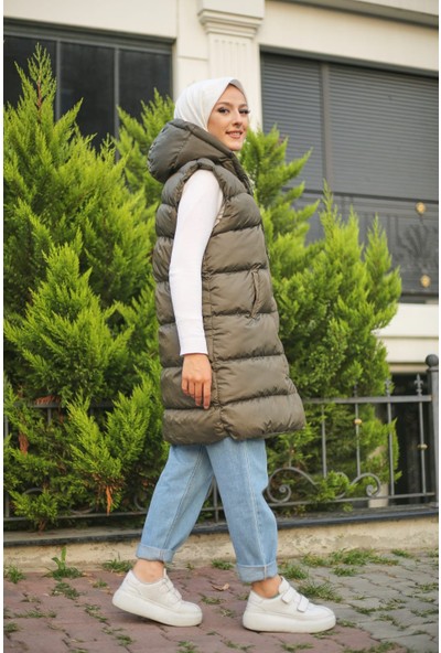 Alnida Collection Haki Kapüşonlu Fermuarlı Kadın Şişme Yelek Alnida Collection Haki Kapüşonlu Fermuarlı Kadın Şişme Yelek